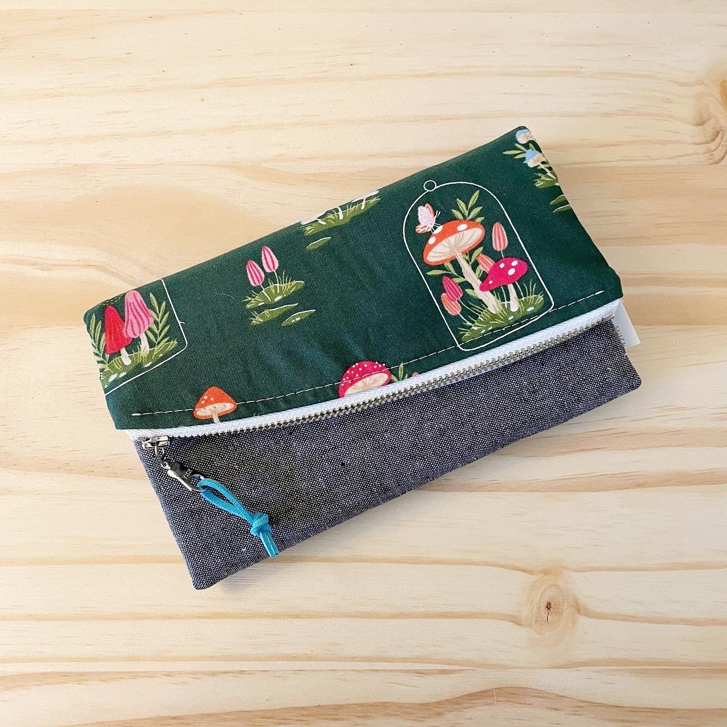 Wallets & Wristlets – Glue & Stitch